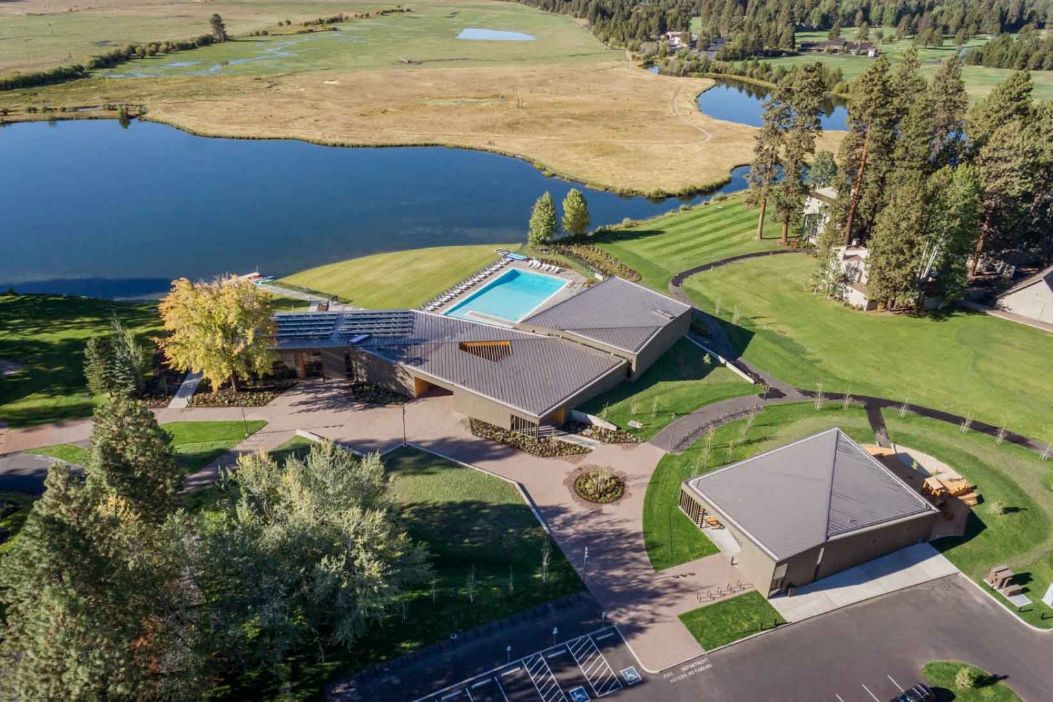 Black Butte Ranch Pool House – Jeremy Bittermann Photography